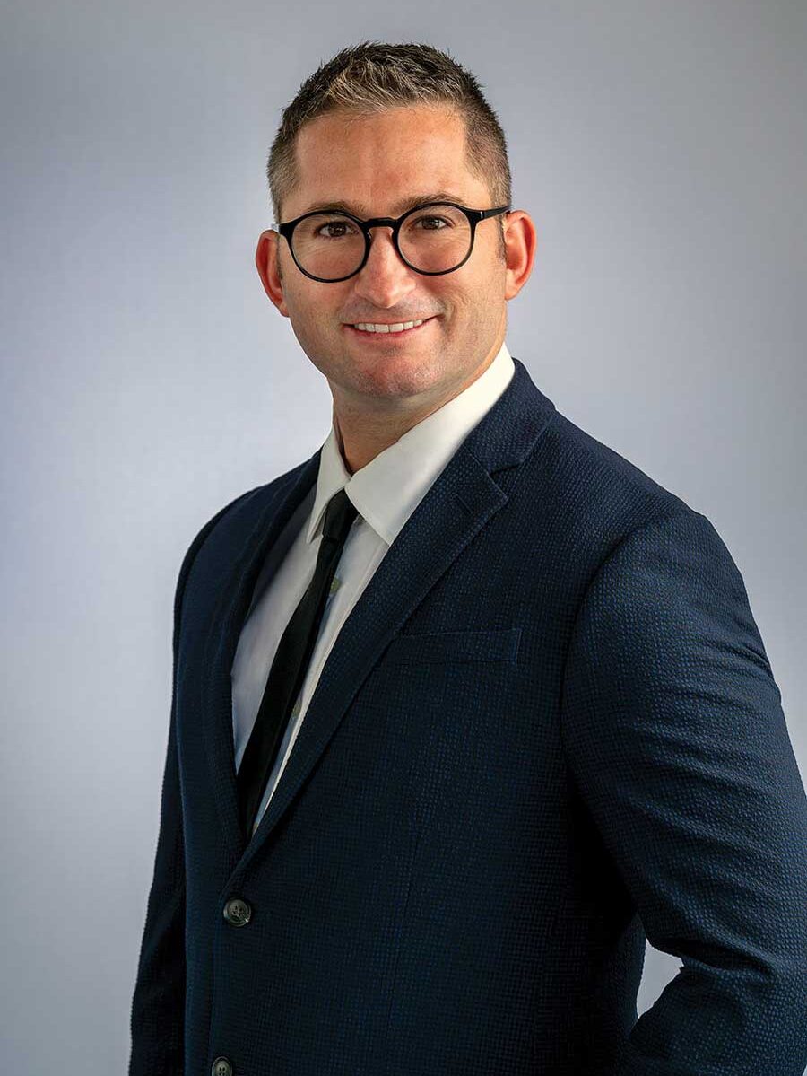 Team - Robertson and Associates, LLP.